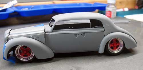 ICM Admiral Saloon Model car Kit.
