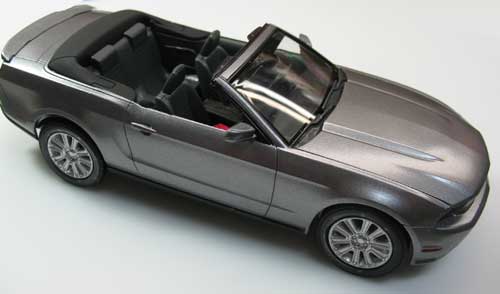 Revell ford mustang snap convertible model kit.