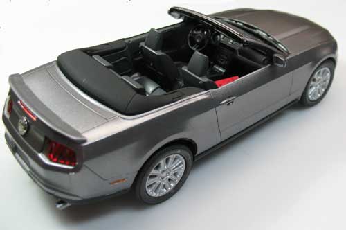 Revell ford mustang snap convertible model kit.