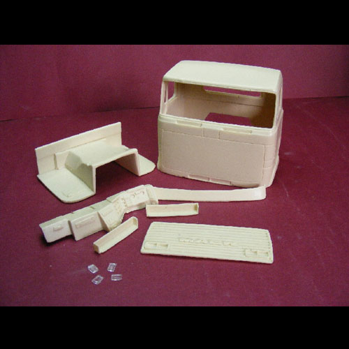 Mack Ultraliner II Daycab COE - Aussie Resin Models